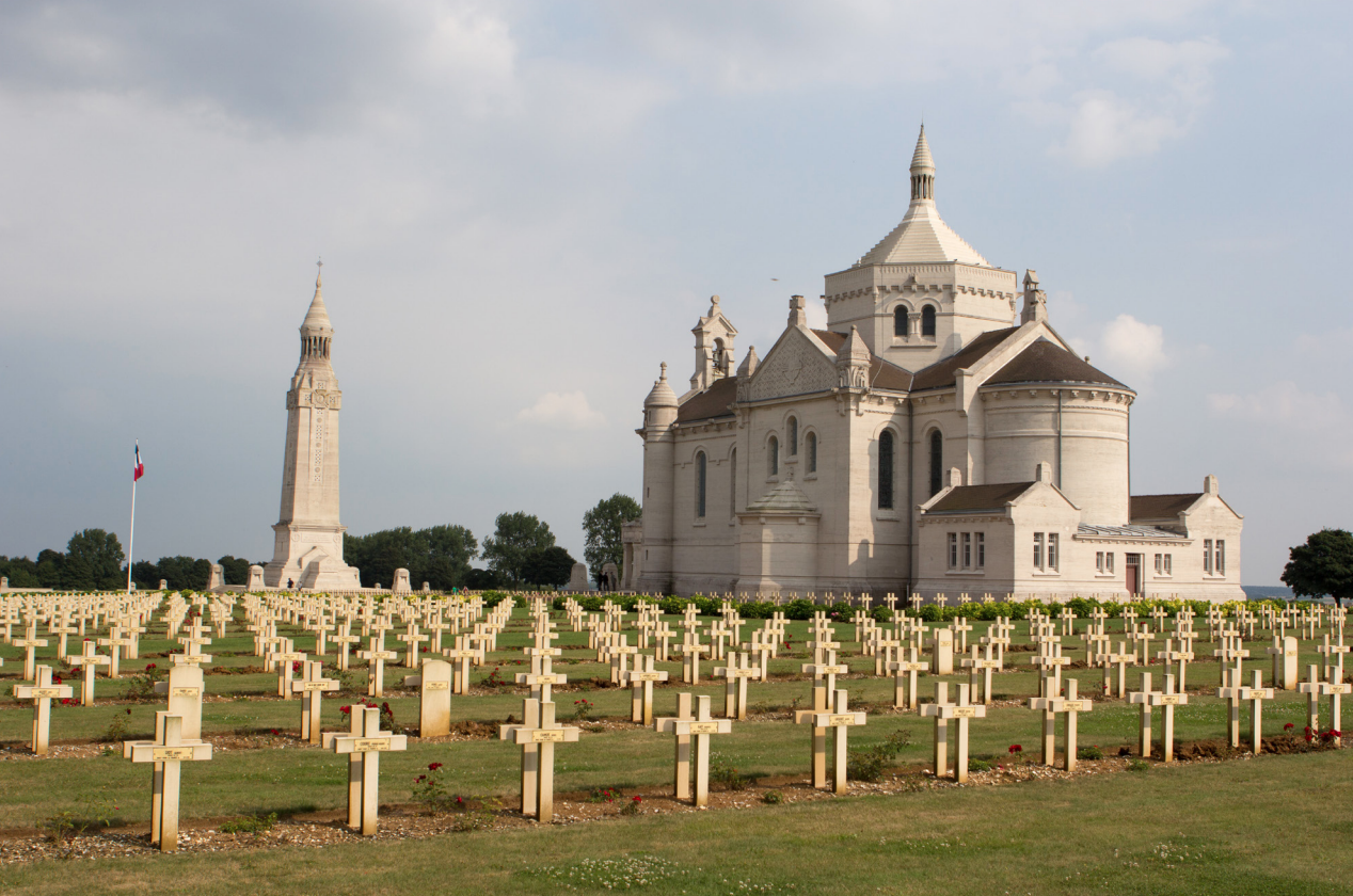 War Memorials Abroad: Foreign Memorialization of the Great War ...